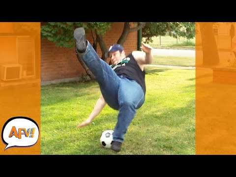 The Ball Didn’t Even MOVE | Best Funny Sports Fails | Schmunzeln.net